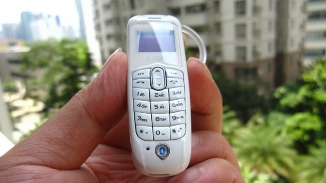 World’s Smallest Mobile Phone with Bluetooth in Delhi India